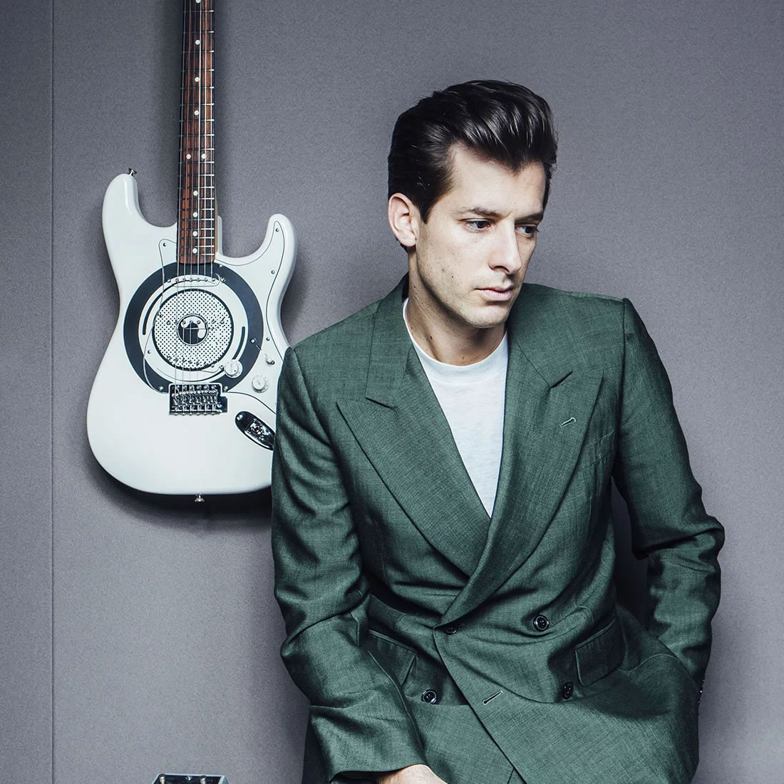 Mark Ronson : Biography, Albums, music vídeos & photos | MuzPlay